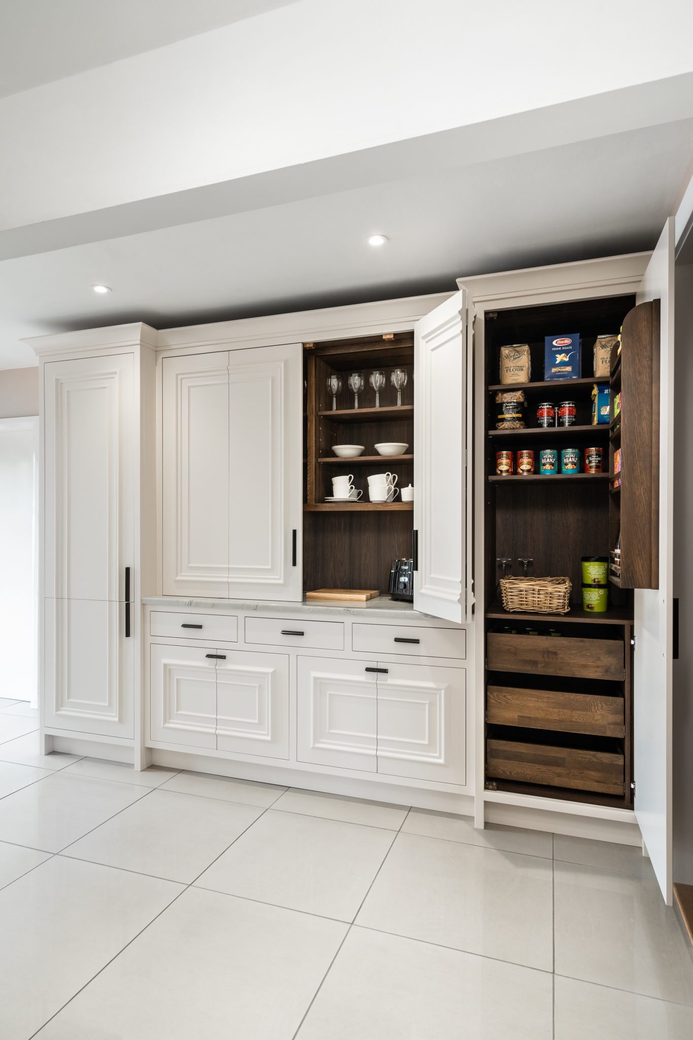 Luxury Kitchen Showroom Milan - Daniel George Kitchens